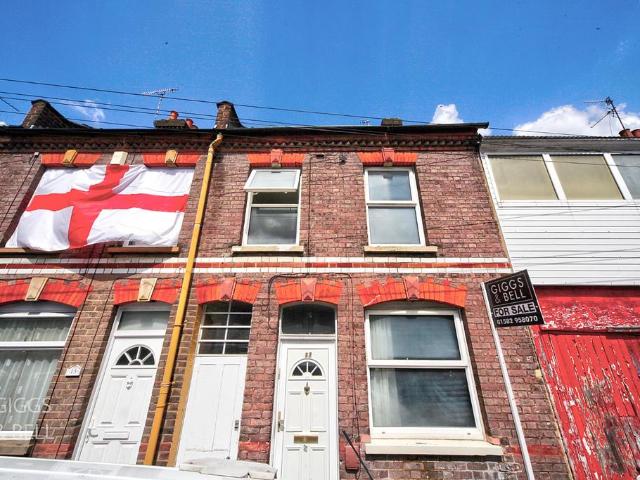 3 bedroom terraced house for sale