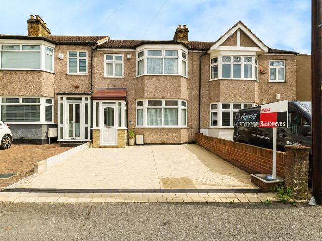 3 bedroom terraced house for sale
