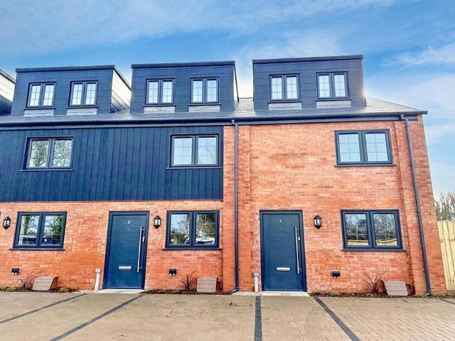 3 bedroom terraced house for sale