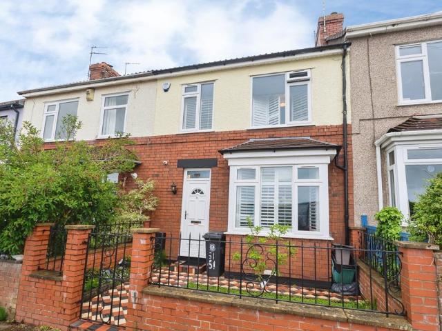 3 bedroom terraced house for sale