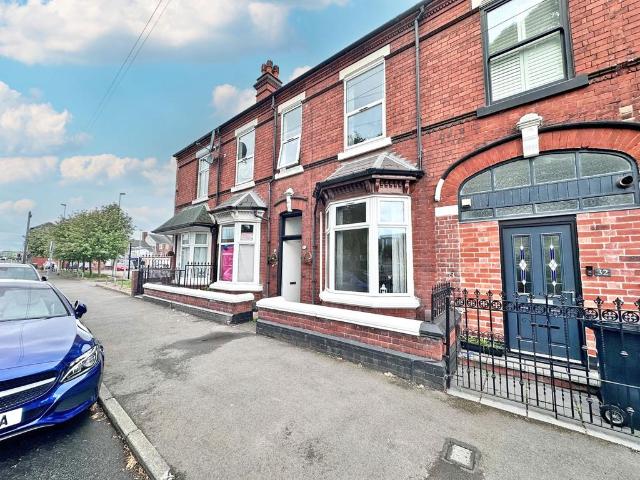 3 bedroom terraced house for sale