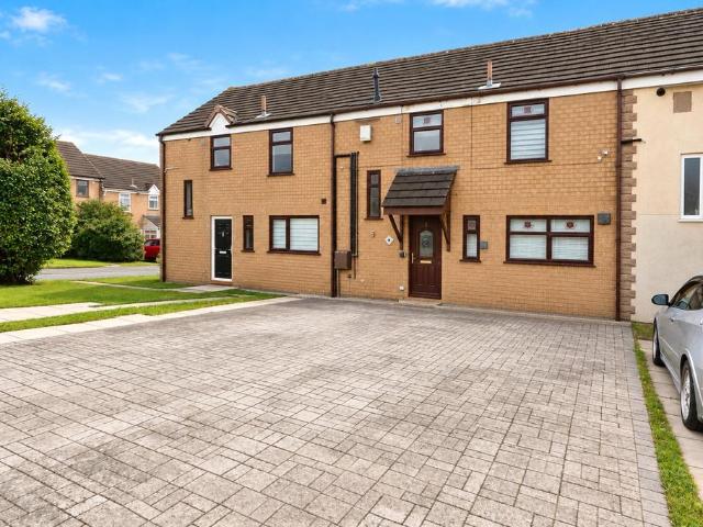 3 bedroom terraced house for sale
