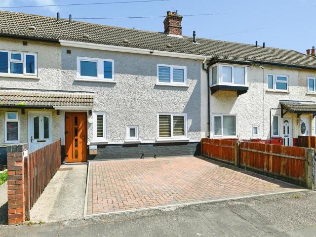 3 bedroom terraced house for sale
