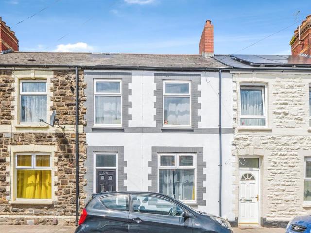 3 bedroom terraced house for sale