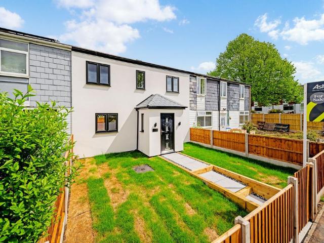 3 bedroom terraced house for sale
