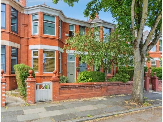 3 bedroom terraced house for sale