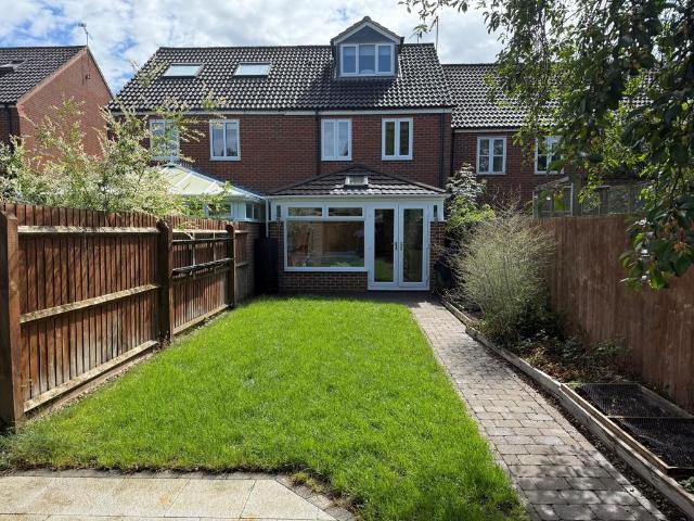 3 bedroom terraced house for sale
