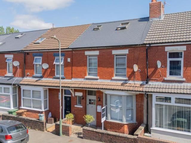 3 bedroom terraced house for sale