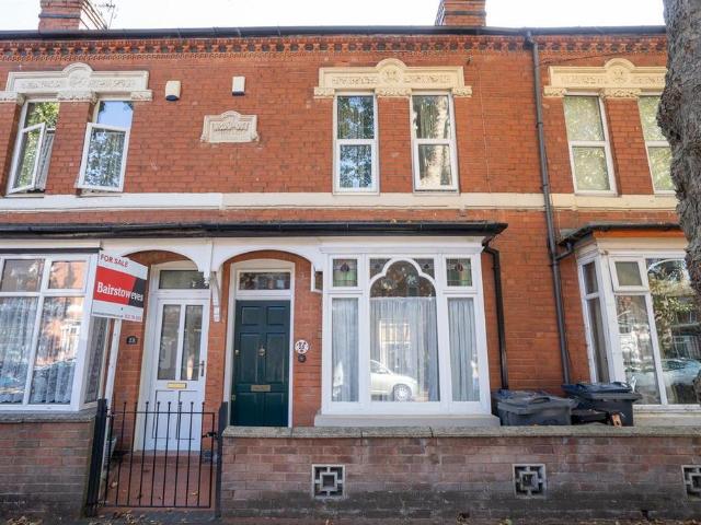 3 bedroom terraced house for sale