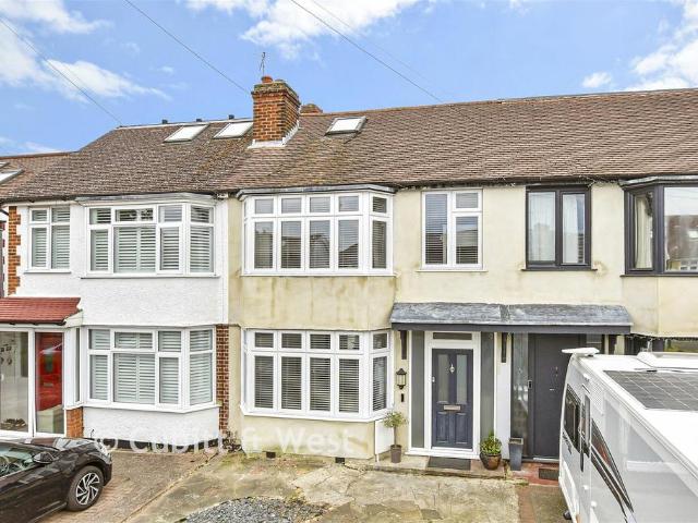 3 bedroom terraced house for sale
