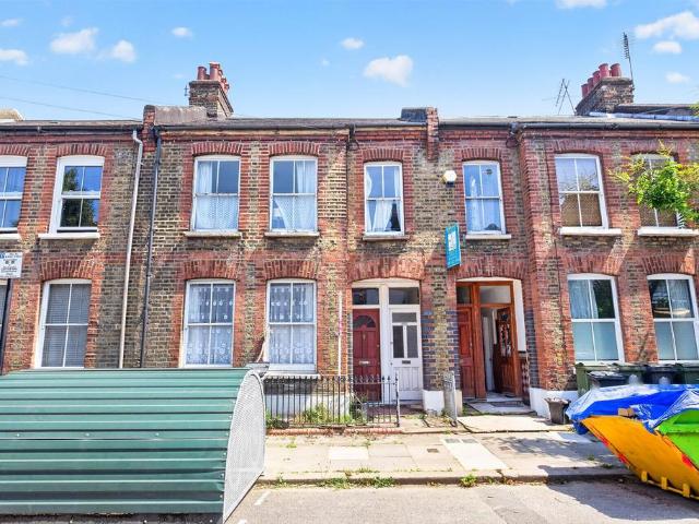 5 bedroom terraced house for sale
