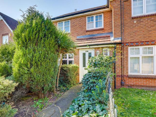 3 bedroom terraced house for sale