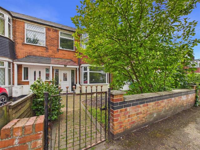 3 bedroom terraced house for sale