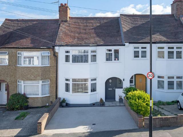 3 bedroom terraced house for sale