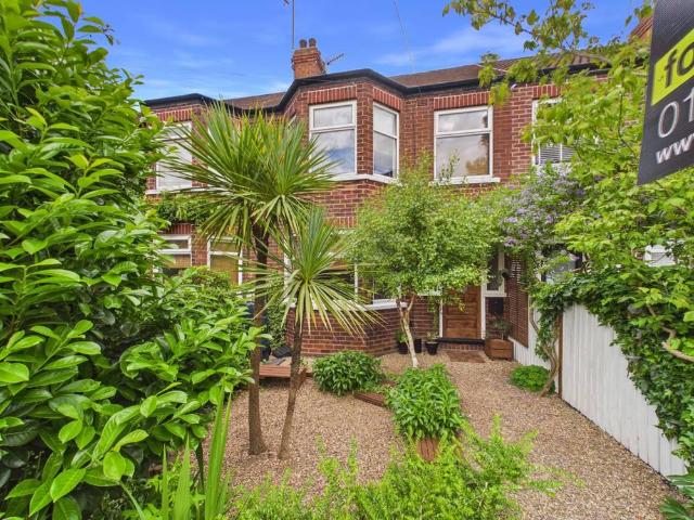 3 bedroom terraced house for sale