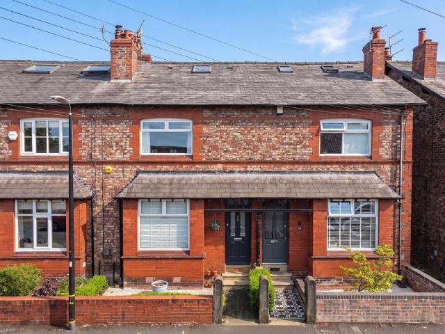 3 bedroom terraced house for sale