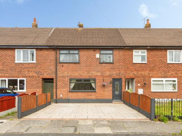 3 bedroom terraced house for sale
