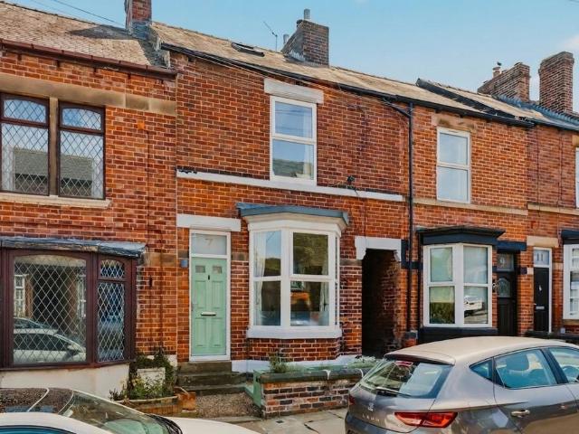 3 bedroom terraced house for sale