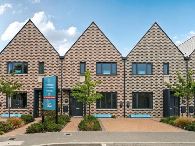 3 bedroom terraced house for sale