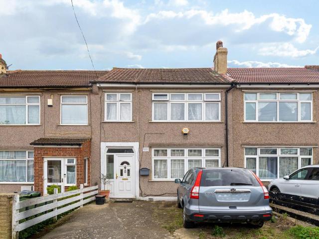 3 bedroom terraced house for sale