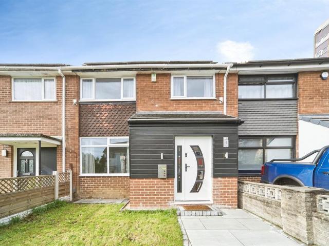 3 bedroom terraced house for sale