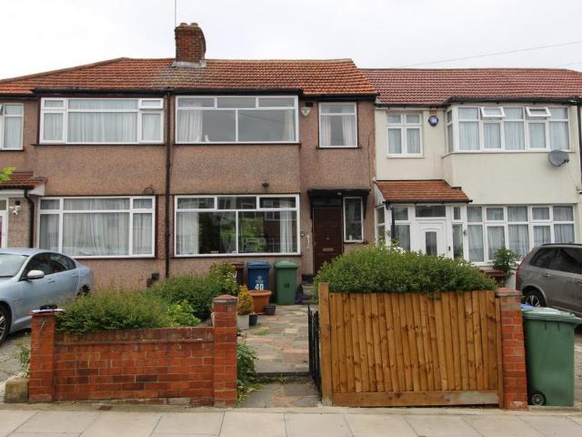 3 bedroom terraced house for sale