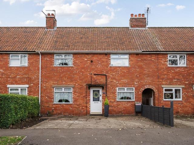 3 bedroom terraced house for sale