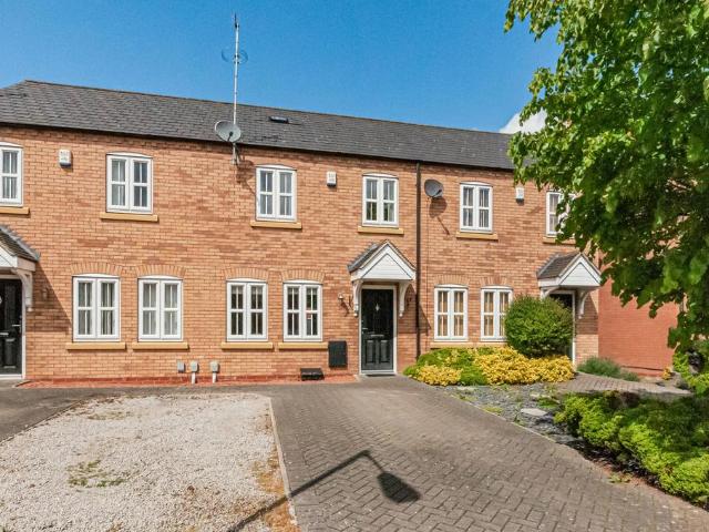 3 bedroom terraced house for sale