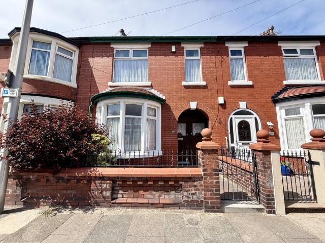 3 bedroom terraced house for sale
