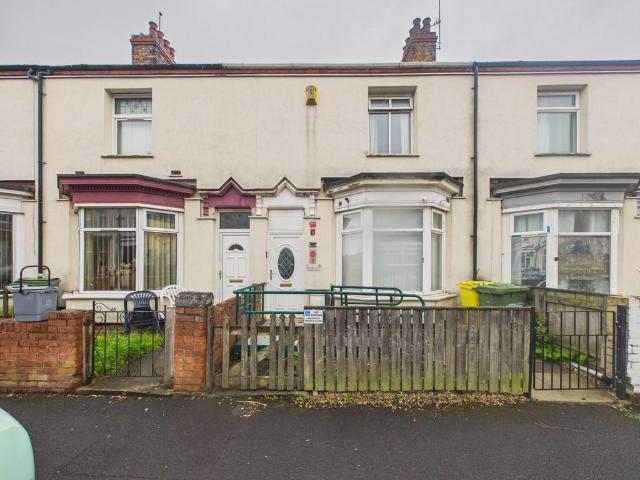 3 bedroom terraced house for sale