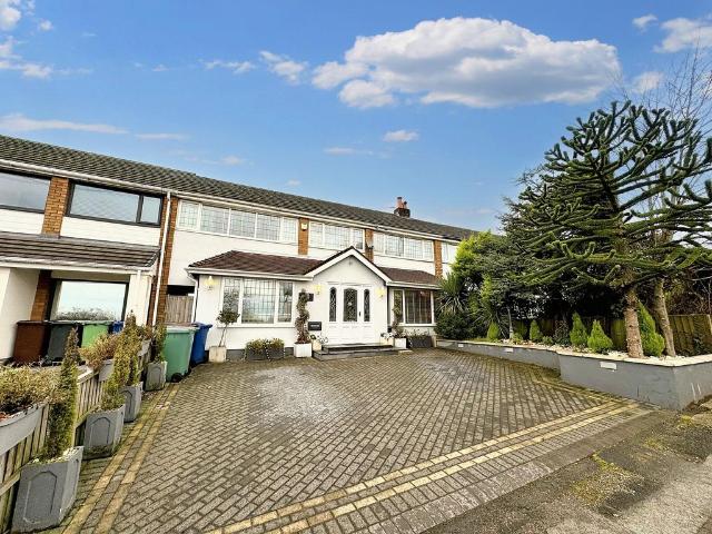 3 bedroom terraced house for sale