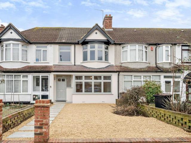 3 bedroom terraced house for sale