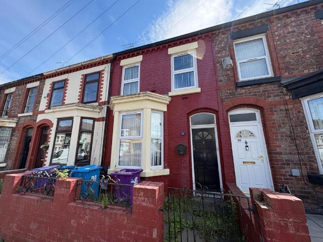 3 bedroom terraced house for sale