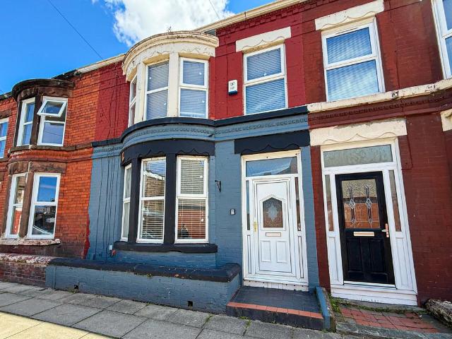 3 bedroom terraced house for sale