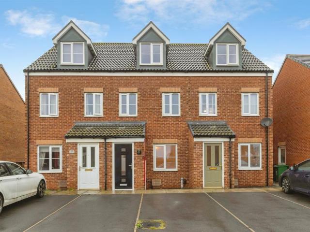 3 bedroom terraced house for sale