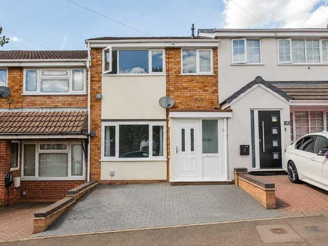 3 bedroom terraced house for sale