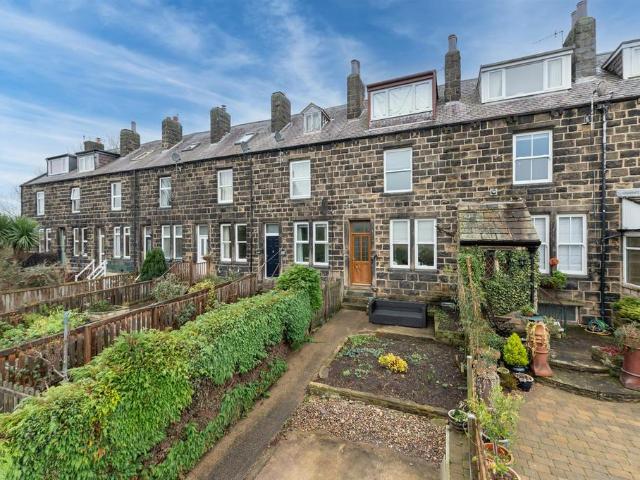 3 bedroom terraced house for sale