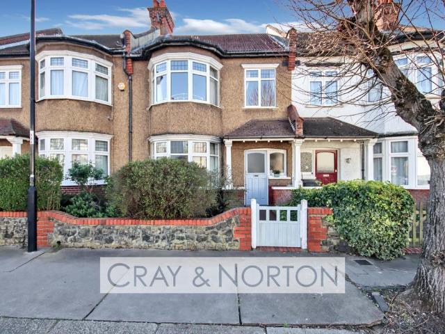 3 bedroom terraced house for sale