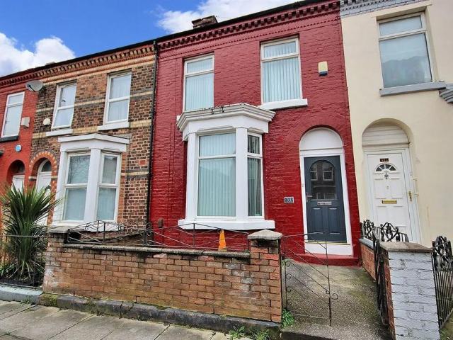 3 bedroom terraced house for sale