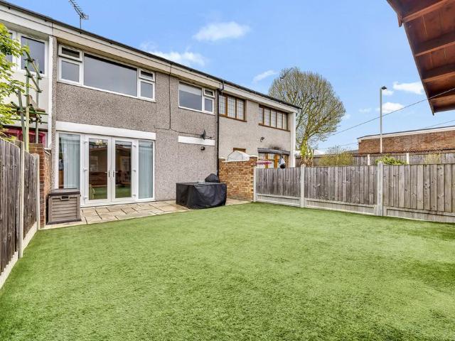 3 bedroom terraced house for sale