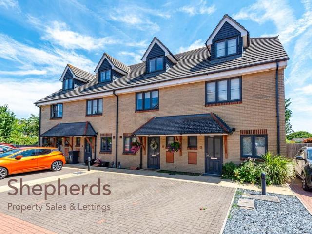 3 bedroom terraced house for sale