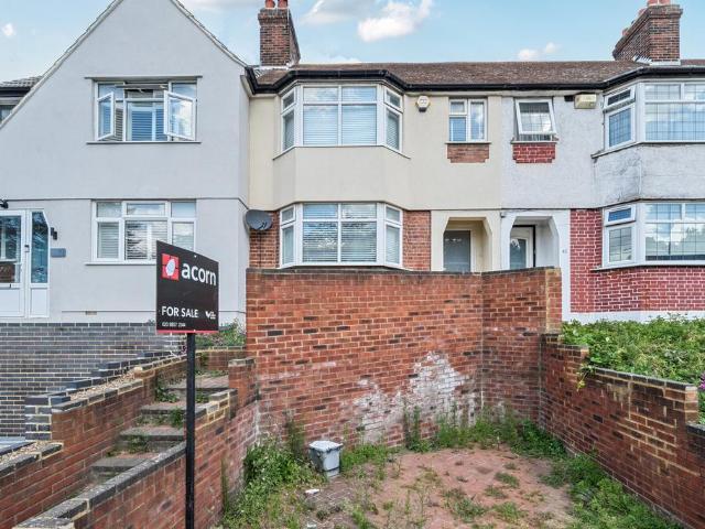 3 bedroom terraced house for sale