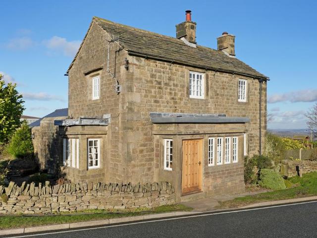 3 bedroom cottage for sale