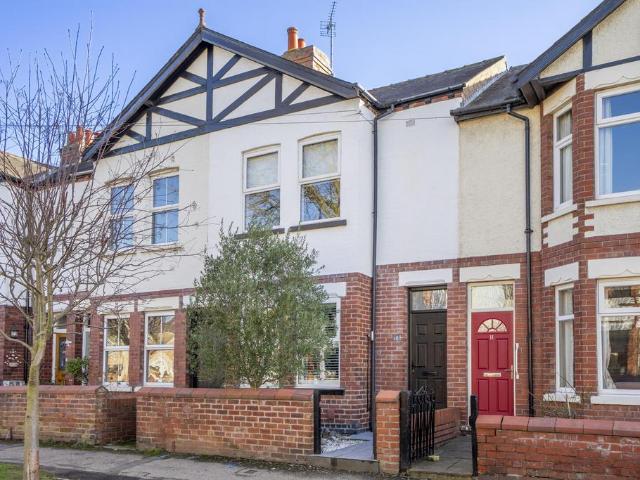 3 bedroom terraced house for sale