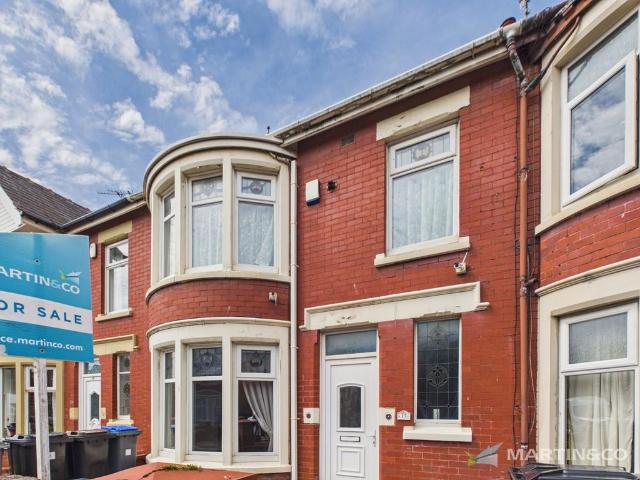 3 bedroom terraced house for sale