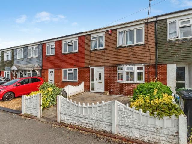 3 bedroom terraced house for sale
