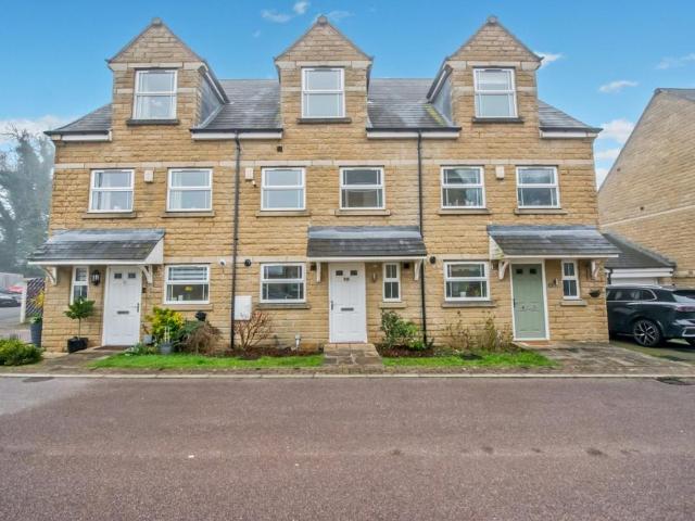 3 bedroom terraced house for sale