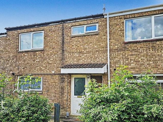 3 bedroom terraced house for sale