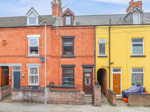 3 bedroom terraced house for sale