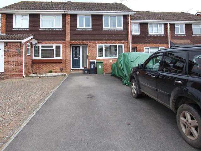 3 bedroom terraced house for sale